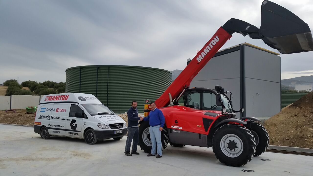 Entrega de Manipulador Telescópico Manitou MT835 en Torredelcampo, Jaén ...